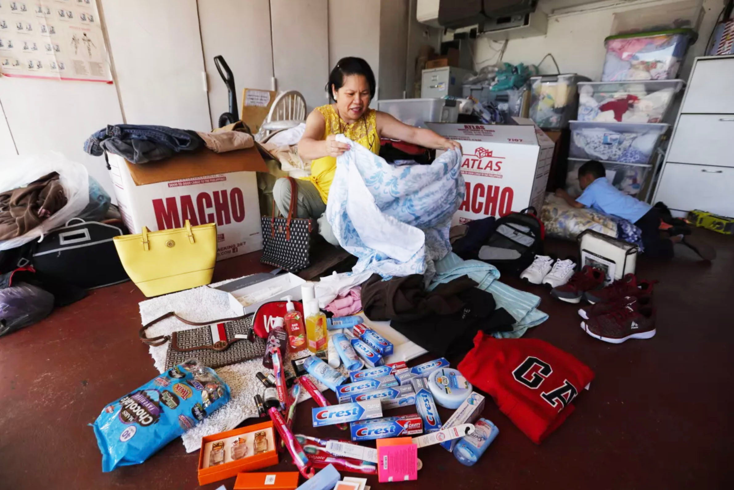 Balikbayan Boxes – REMO Since 1988